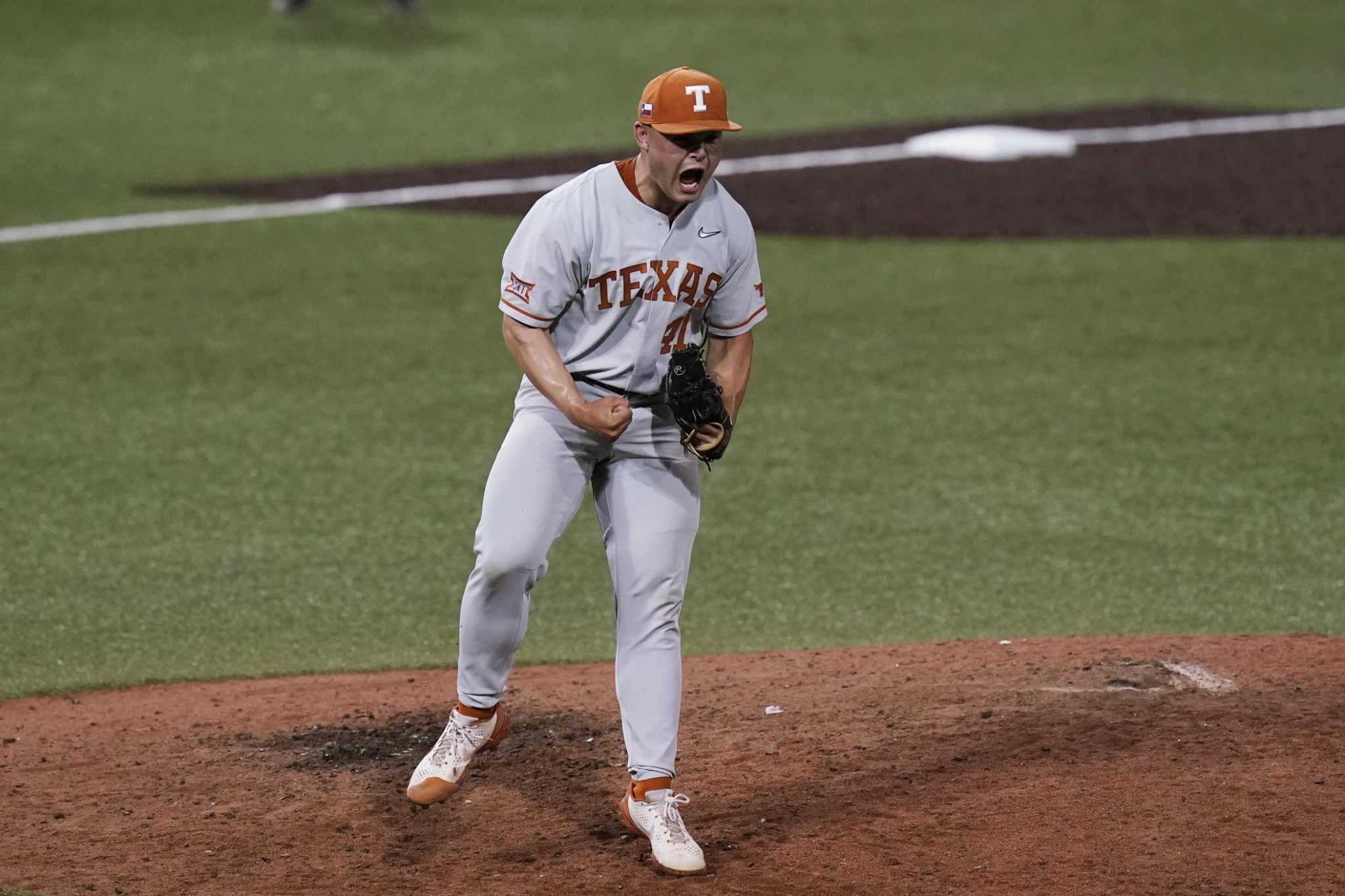 Texas pitcher Aaron Nixon enters NCAA transfer portal
