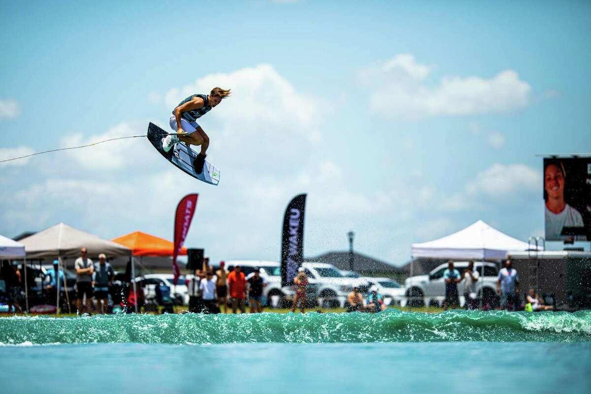 Brown tops elite competition at Pro Wake Tour opener in Katy