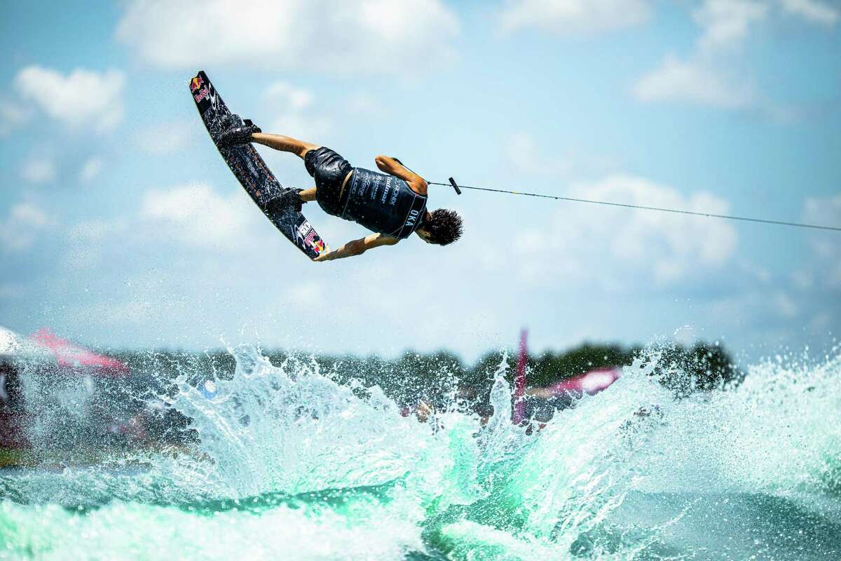 Brown tops elite competition at Pro Wake Tour opener in Katy
