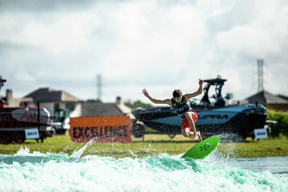 Brown tops elite competition at Pro Wake Tour opener in Katy