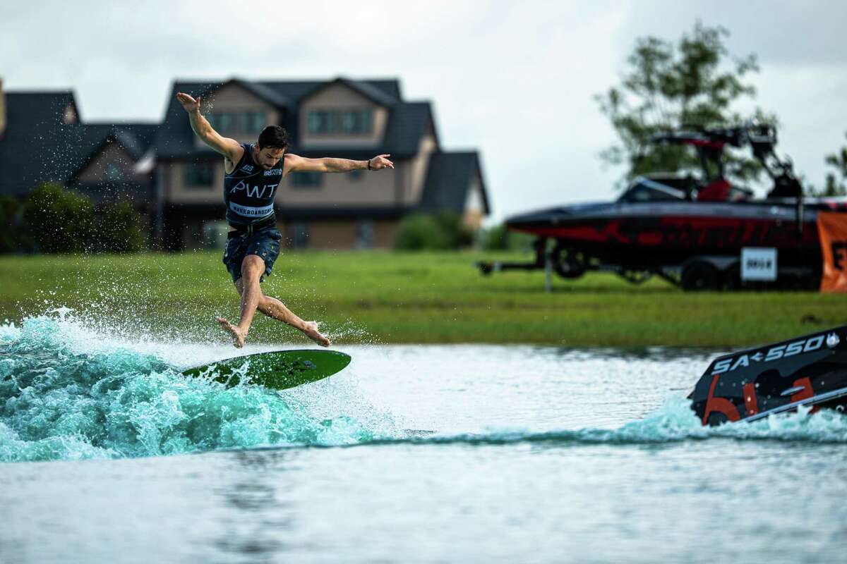 Brown tops elite competition at Pro Wake Tour opener in Katy
