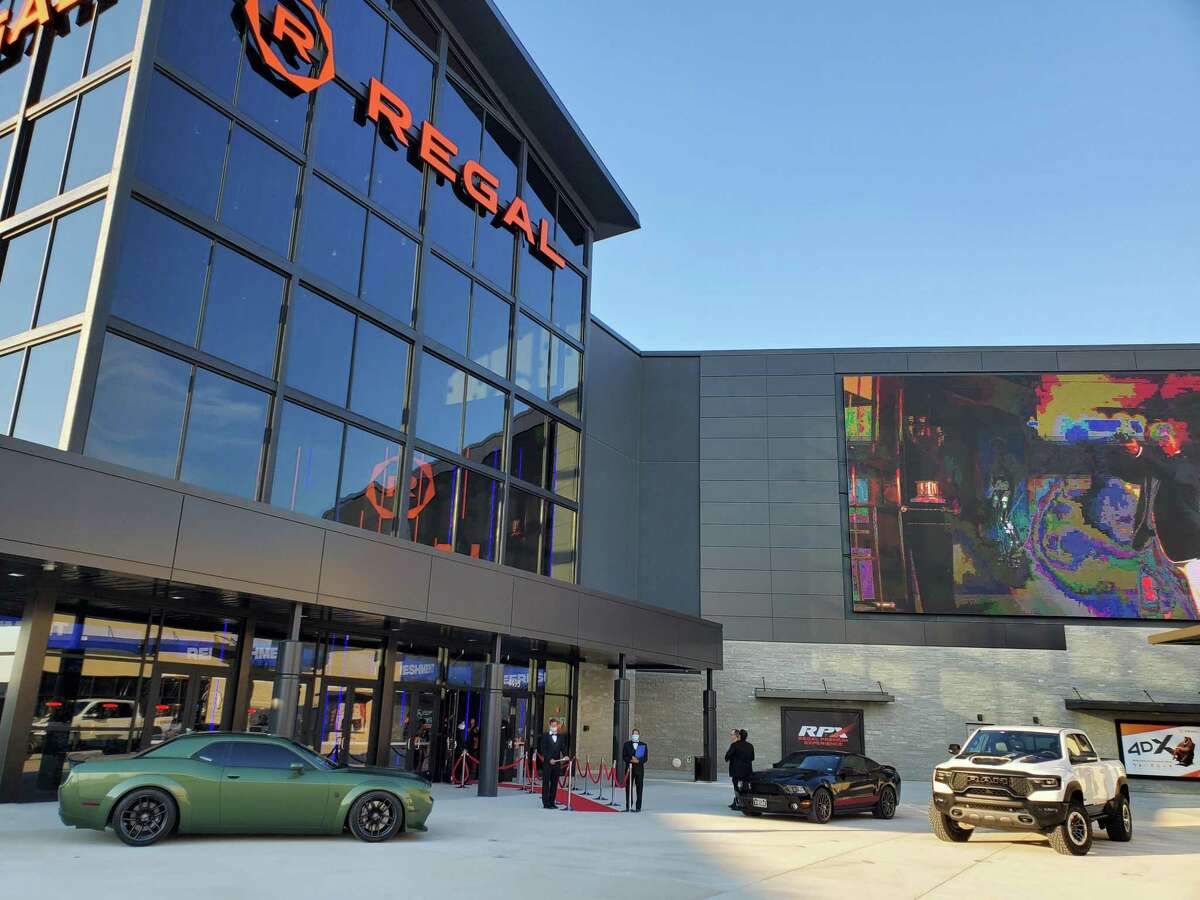 Why can't Houston get a new movie theater inside the Loop? The 'burbs ...