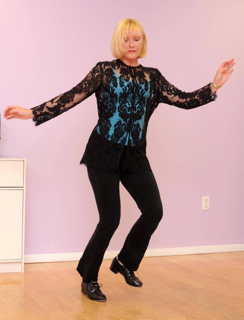 Tap dance pro teaching in Danbury area again