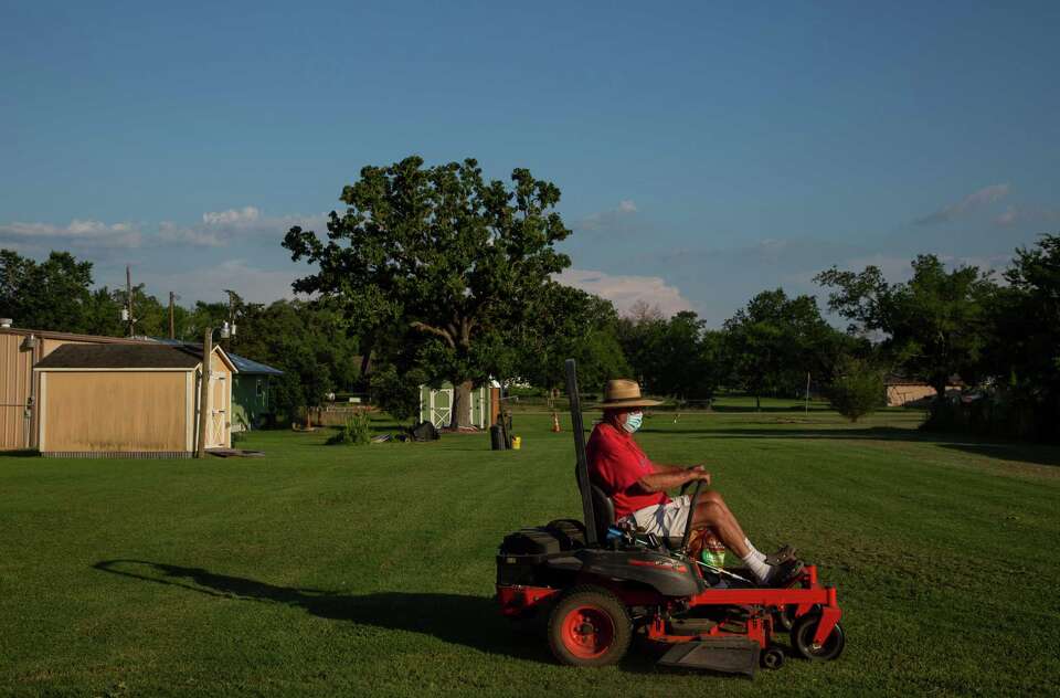 Harris County lawn care emits most particulate pollution in nation