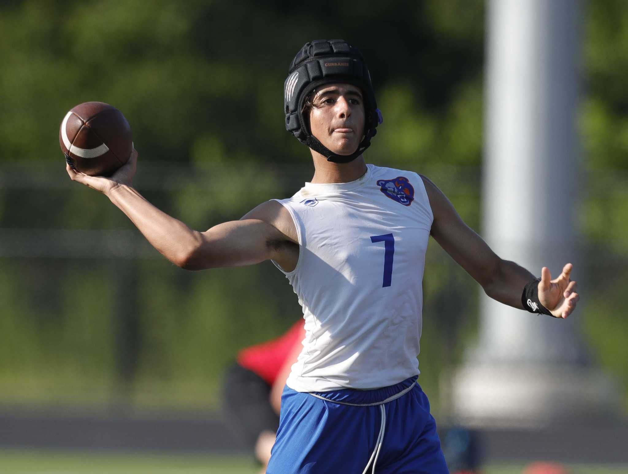FOOTBALL: Grand Oaks clinches spot in state 7-on-7 tournament