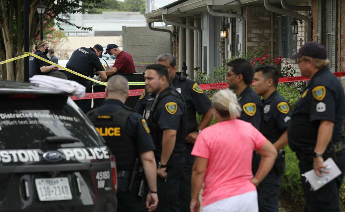 Mother and daughter killed, suspect wounded by police after northwest ...