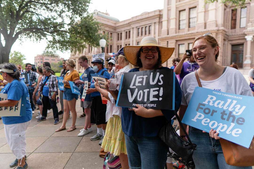 Democrats rally at Texas Capitol for federal voting rights legislation
