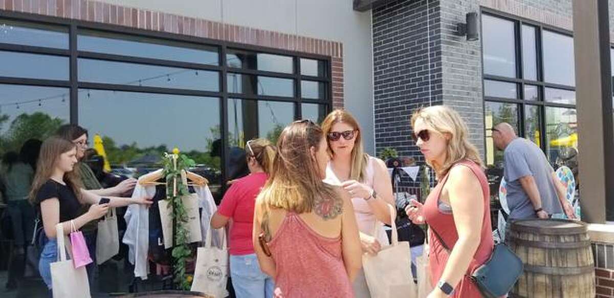 Inaugural 618 Day event highlights Edwardsville area businesses