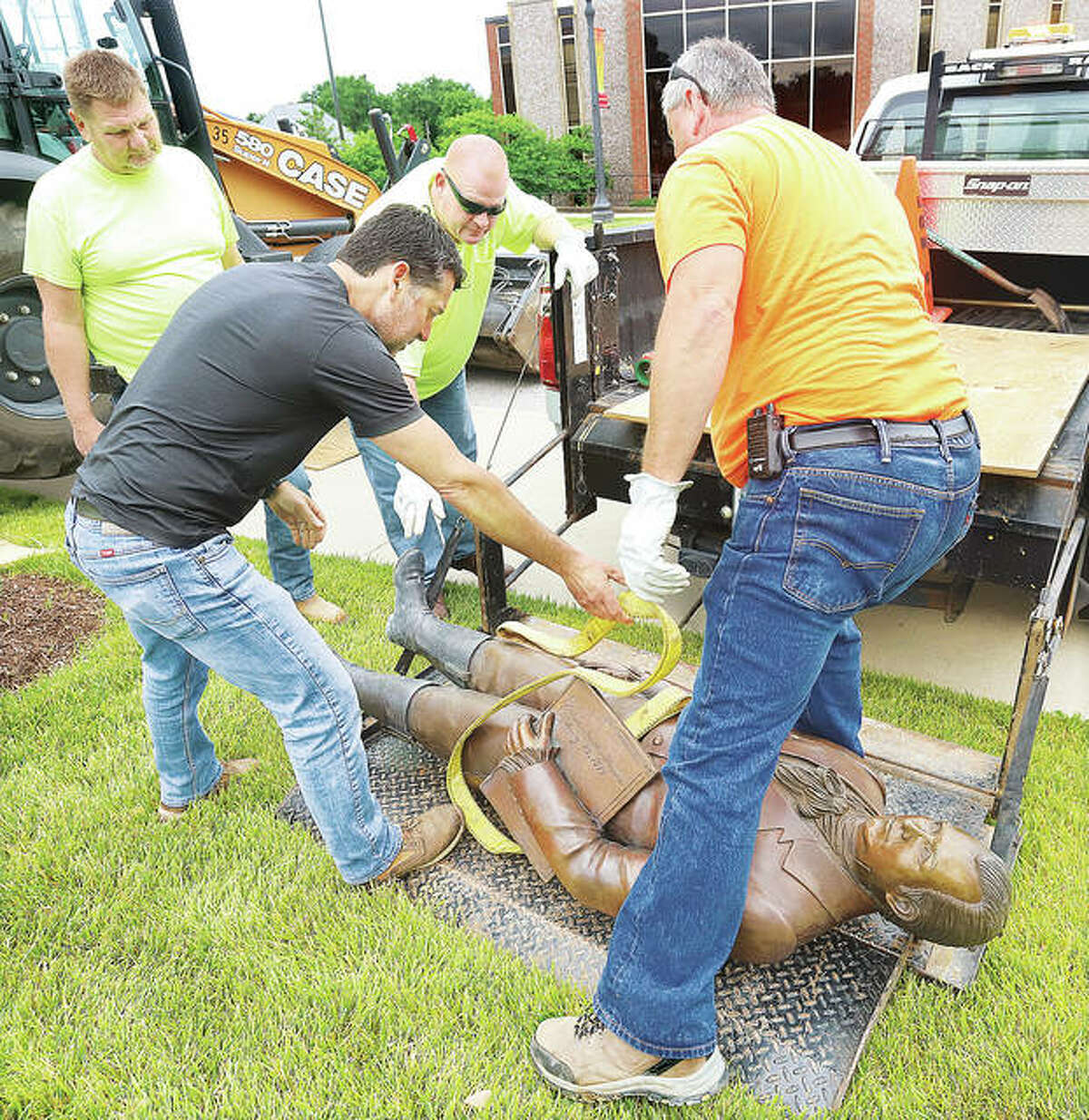 Ninian Edwards statue comes down Monday