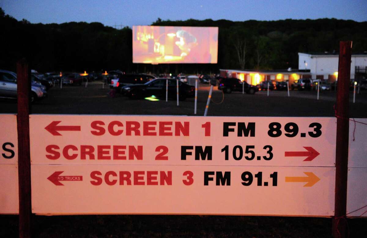 5 drive-in movie theaters for an enchanting night in Connecticut this ...