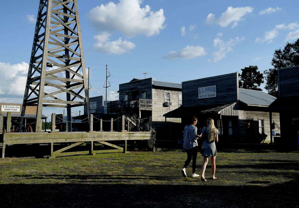 Spindletop Museum offers jazz, wine amid a step back in time