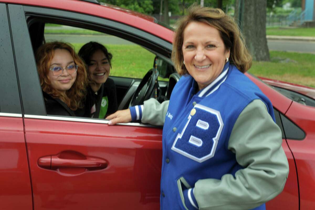 ‘Truly a class act:’ Bunnell High School principal retiring after 37 ...