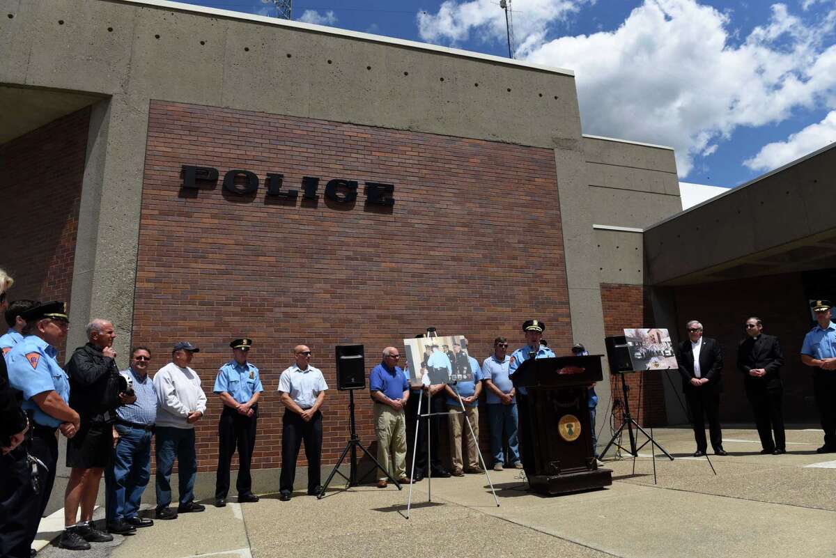 Cities unify to find ways to diversity police, fire departments