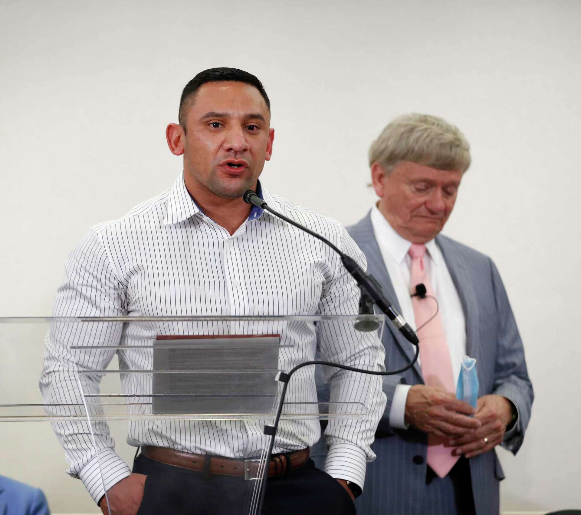 Prosecutors dismiss murder charge against Felipe Gallegos, the HPD ...