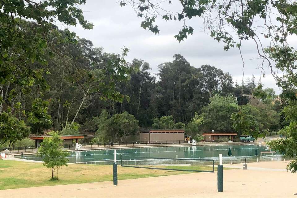 I hiked to a BARTable swimming hole right here in the East Bay