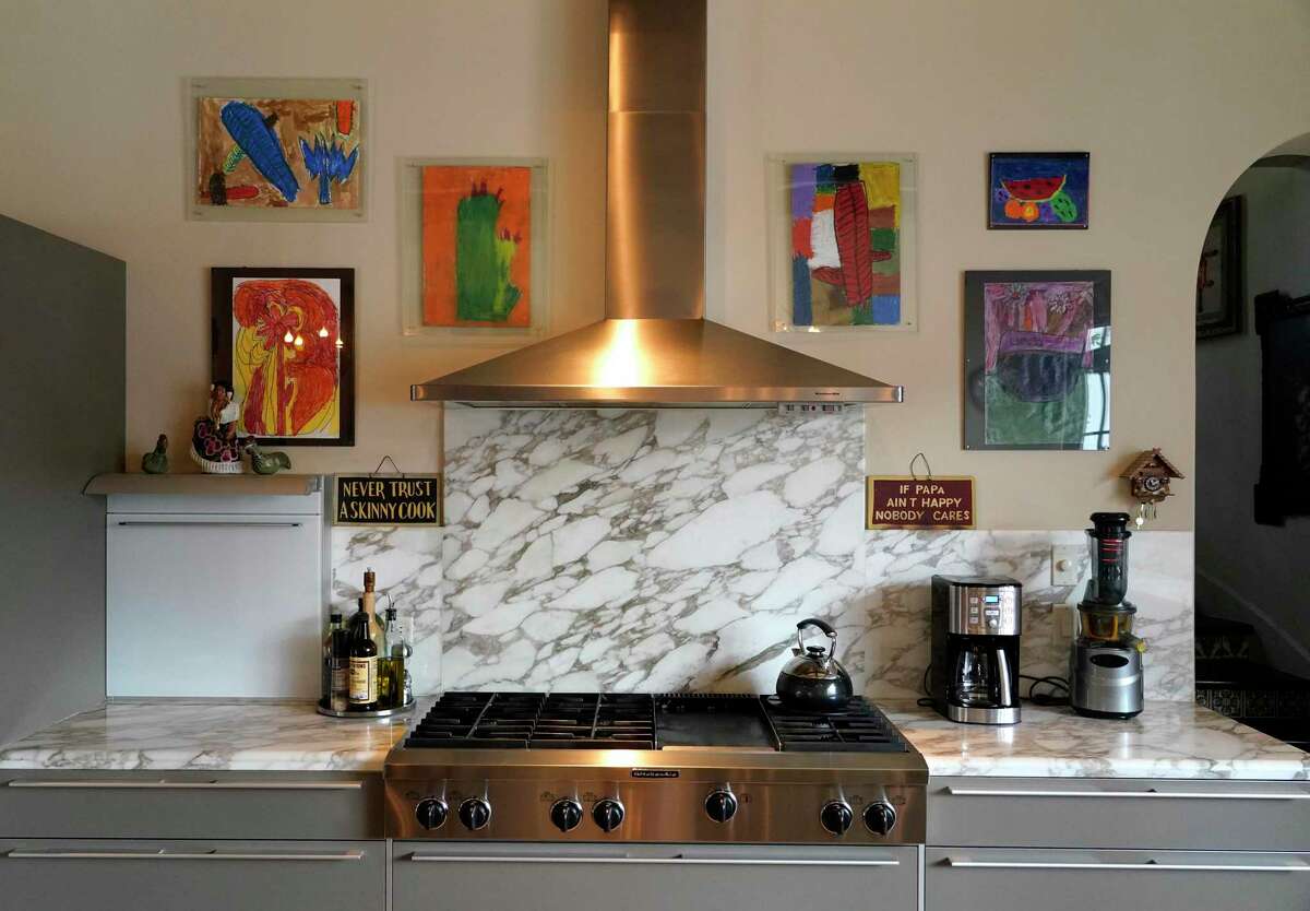 Houston caftan designer shows her style in colorful Afton Oaks home