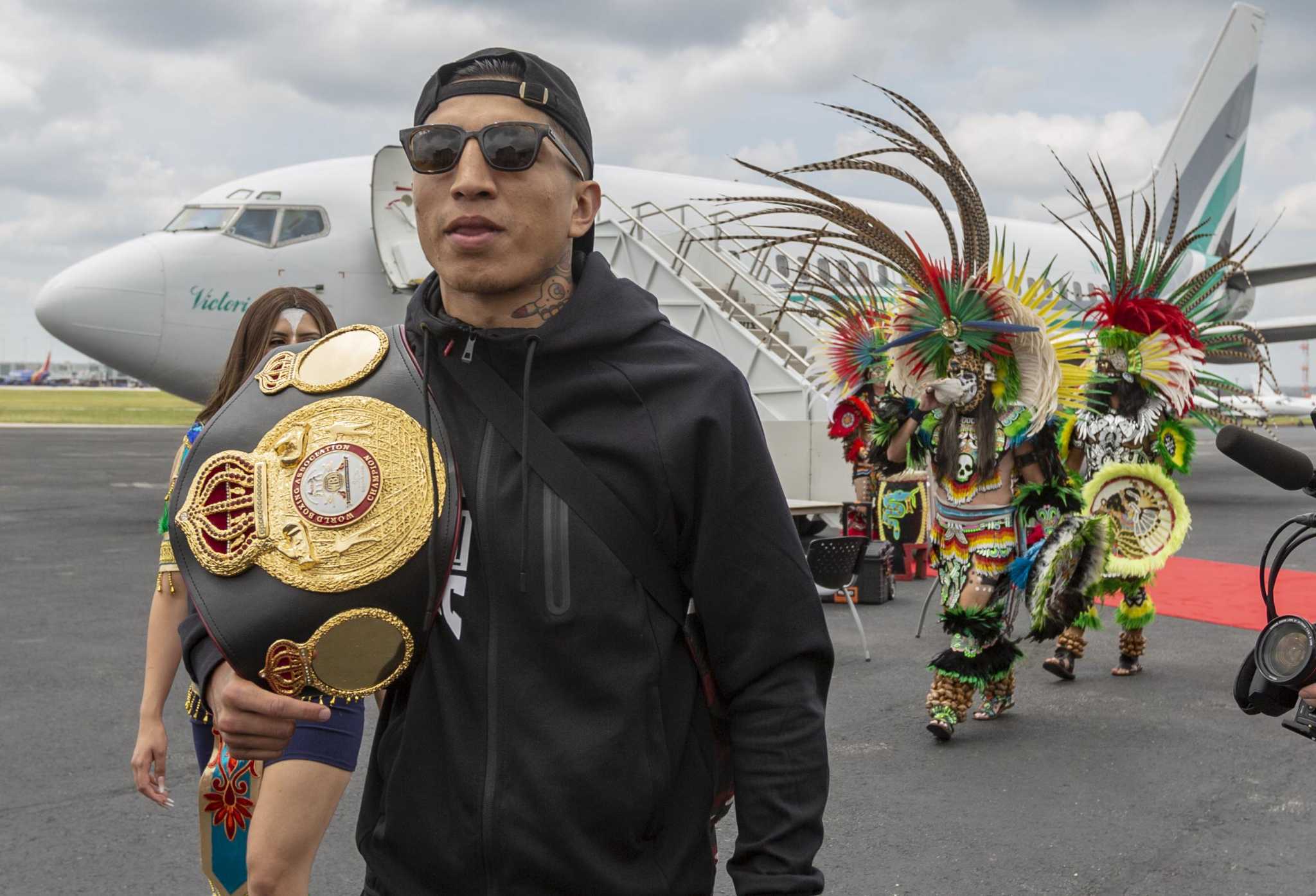 San Antonio boxing champ Mario Barrios faces tough challenge from ...