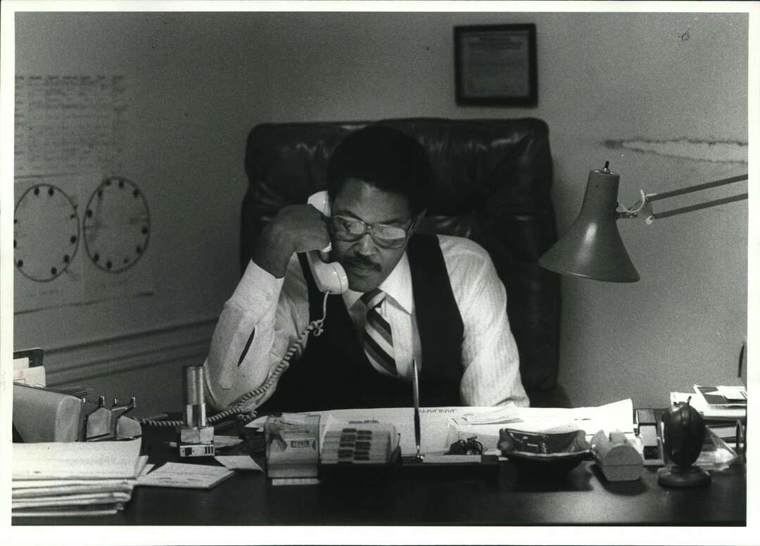 Houston's first Black television reporter Charles Porter Jr. dies at 8