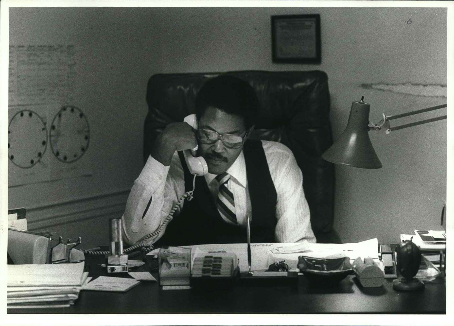 Houston's first Black television reporter Charles Porter Jr. dies at 8