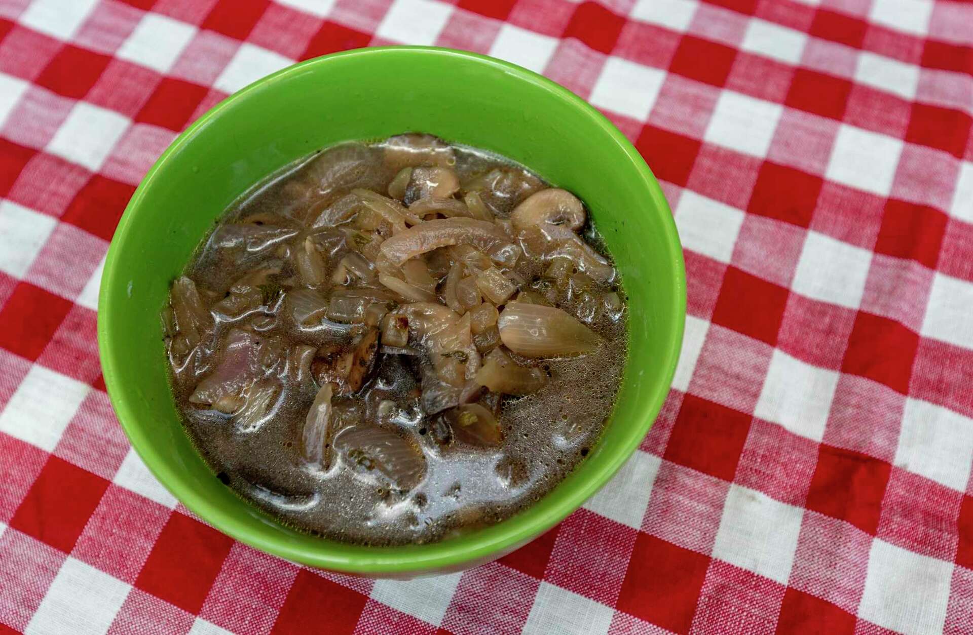 Why mop sauce is great for grilled and smoked meat: It adds moisture ...