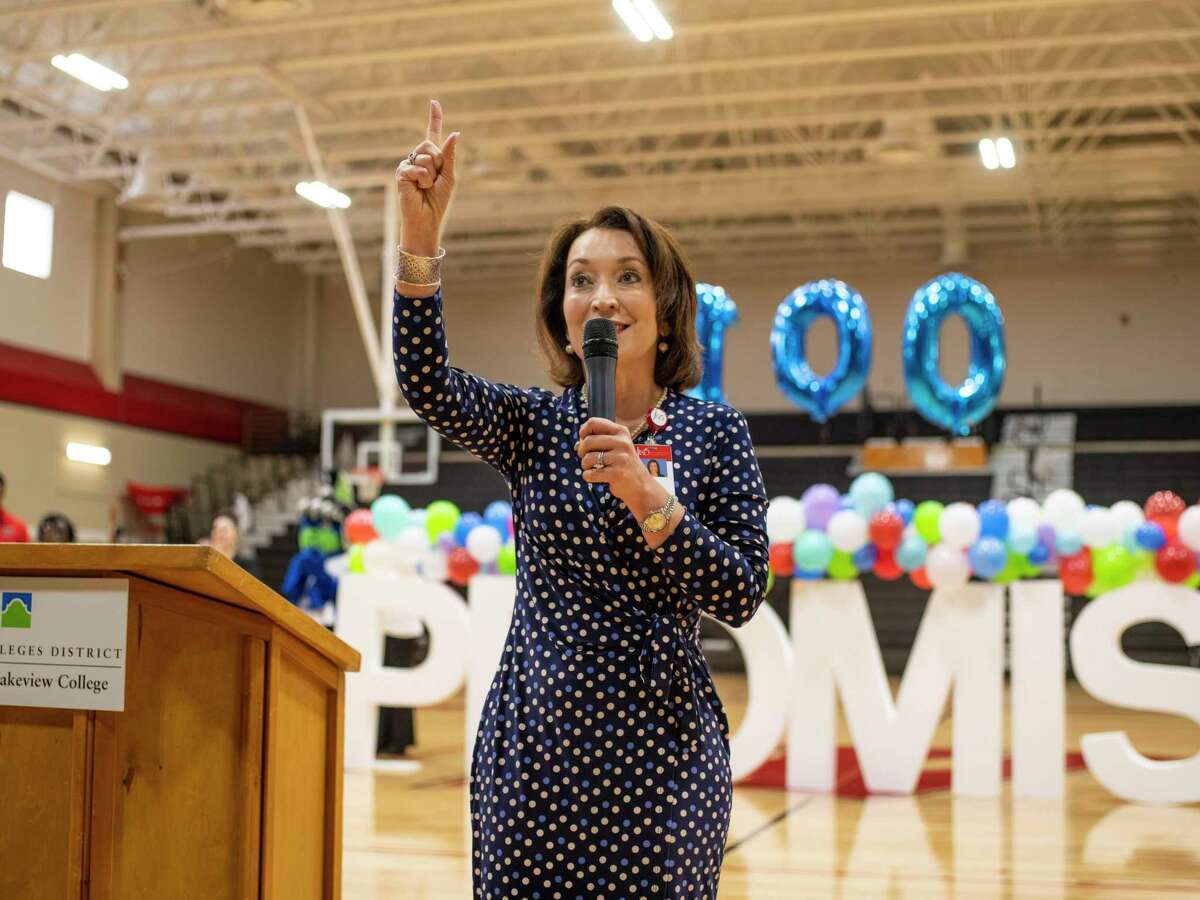 Jeanette Ball, the Judson ISD leader, is named region’s top superintendent