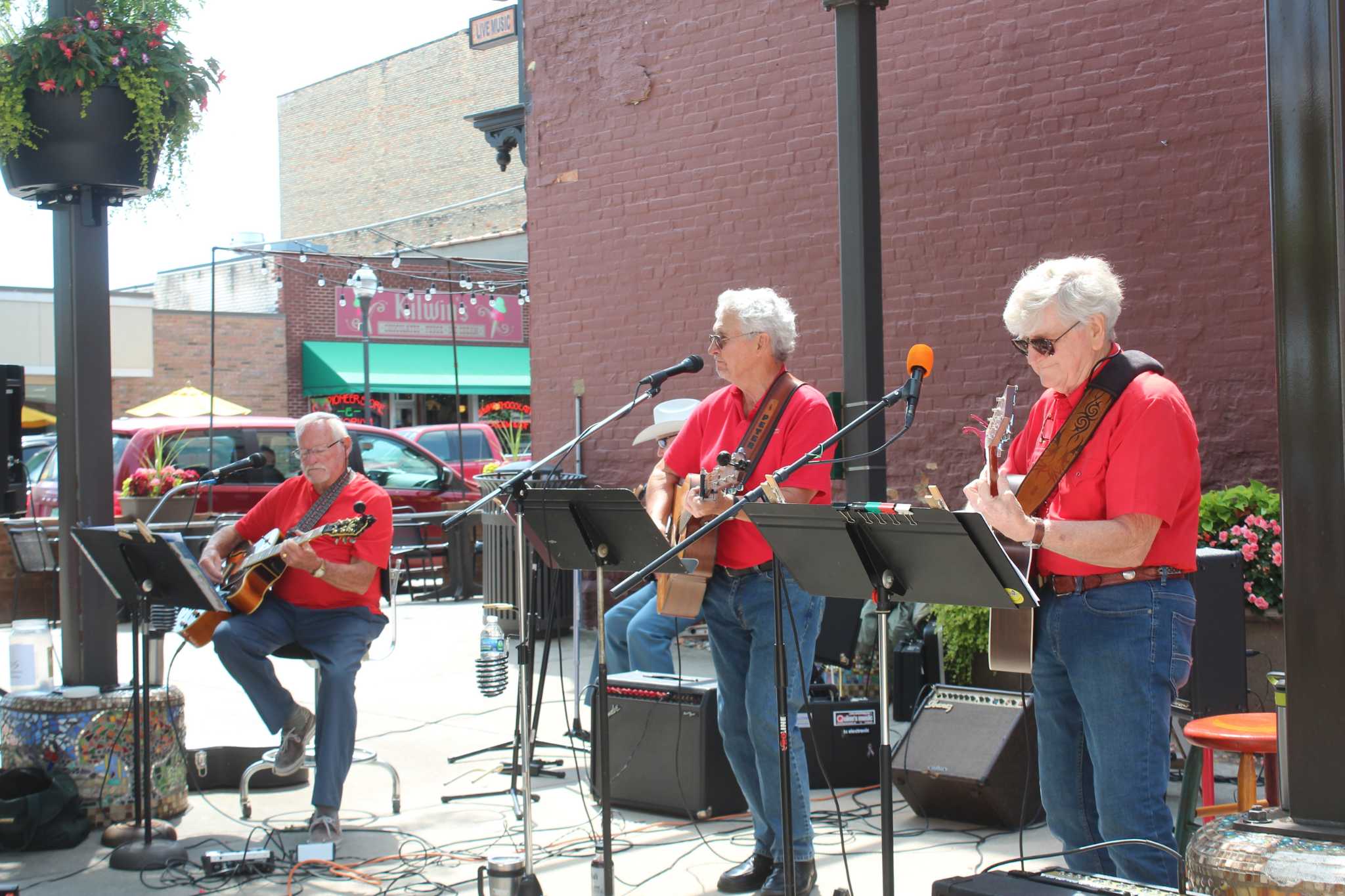 Peter Jordan and His Fun-Lovin' Crowd are still rockin'