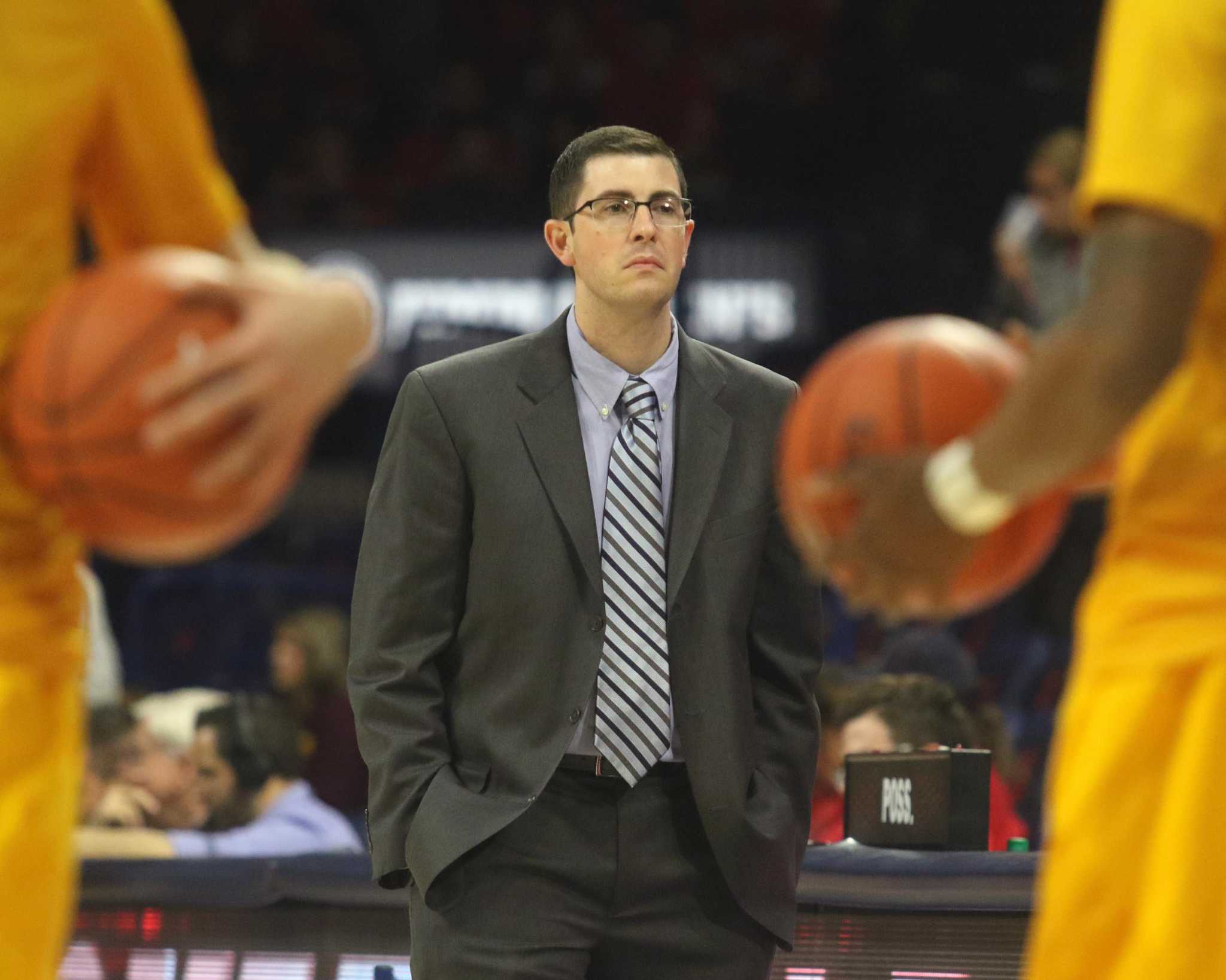 UConn graduate learned under Calhoun, Hurleys. Now he’s coaching at ...
