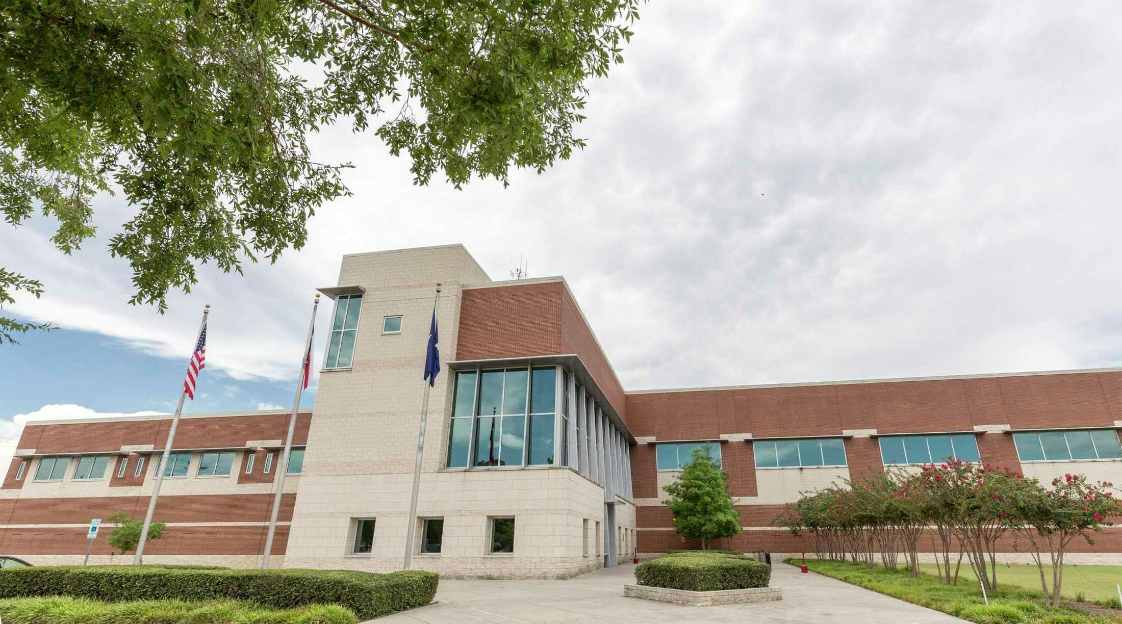 Power outage knocks Houston 911 dispatch system offline for several hours