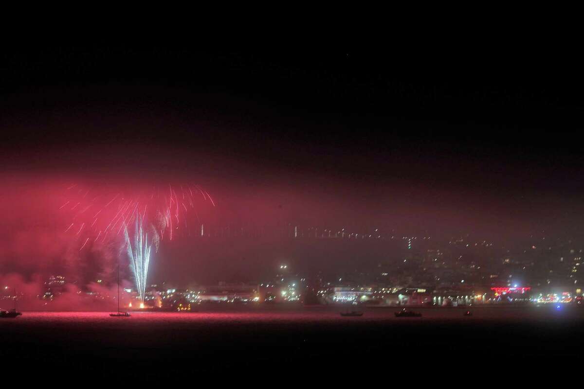 San Francisco fireworks, back after skipping a year, draw throngs to ...