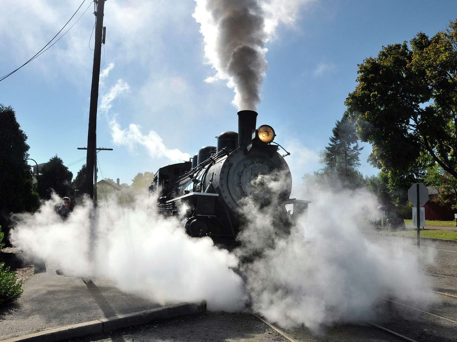 Tickets on sale for Essex Steam Train's 2024 North Pole Express