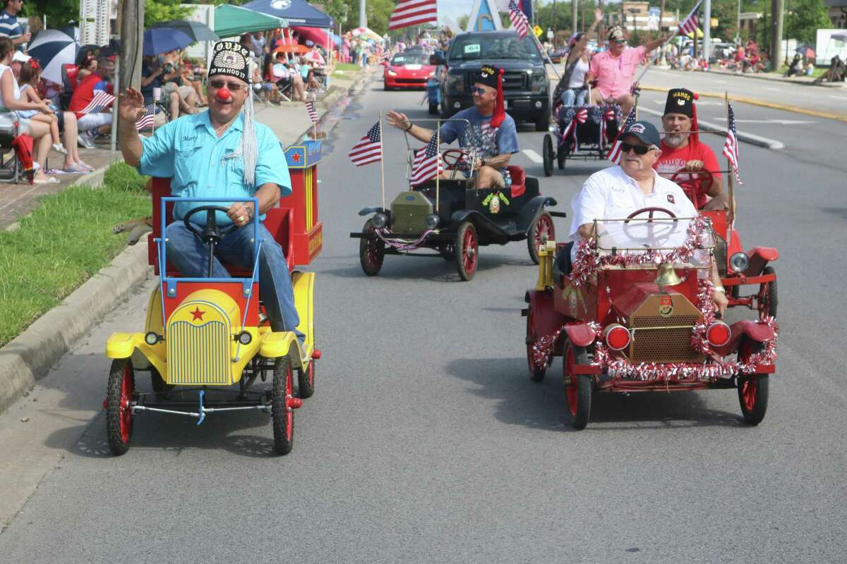 See scenes from Friendswood’s parade