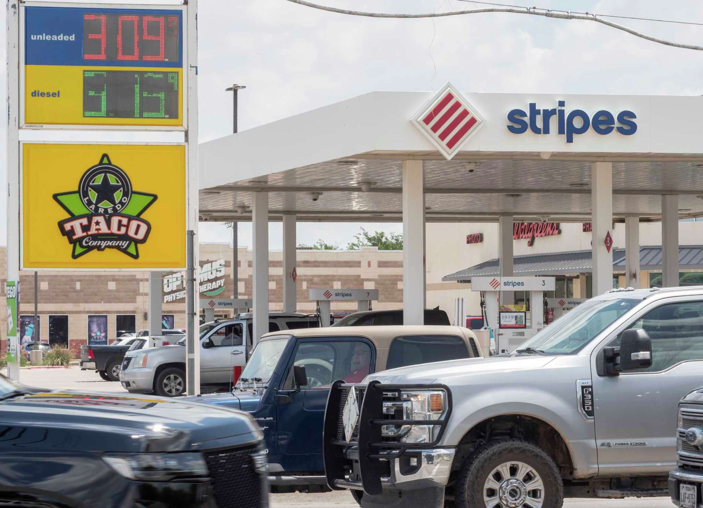 Sunoco selling West Texas Stripes stores to 7-Eleven