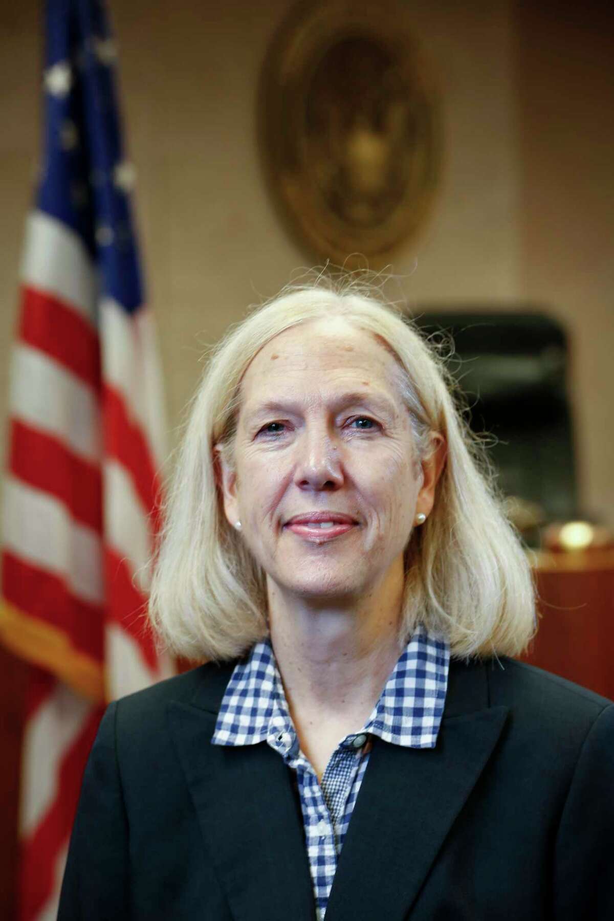 Longtime case manager for Houston's federal courts recognized for ...