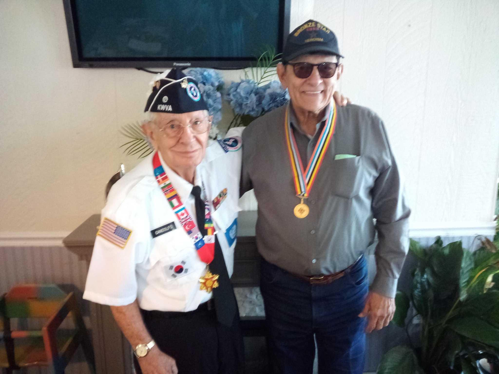 A bond formed through battle: Marine and Army veterans share Korean War ...
