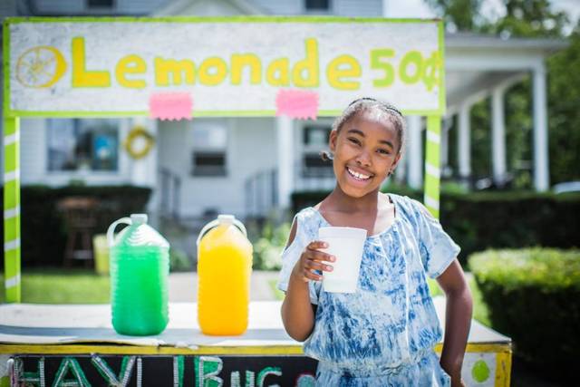 Kids no longer need permits to operate lemonade stands in Illinois