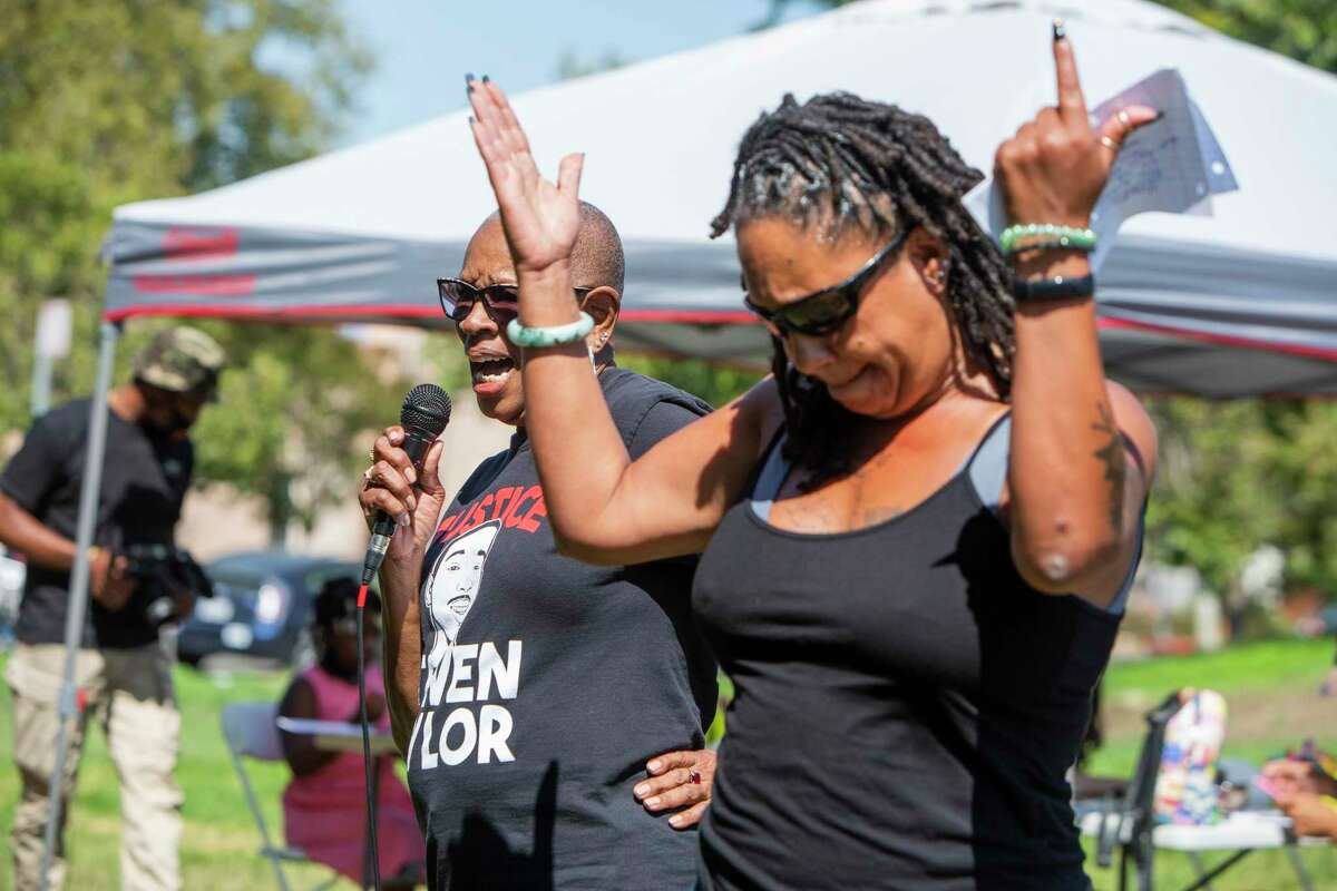 Debate over Oakland violence prevention intensifies with dueling rallies