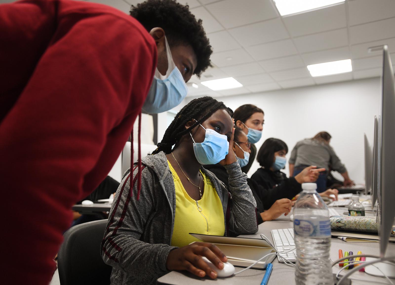 Bridgeport teens jump-start careers in graphic design