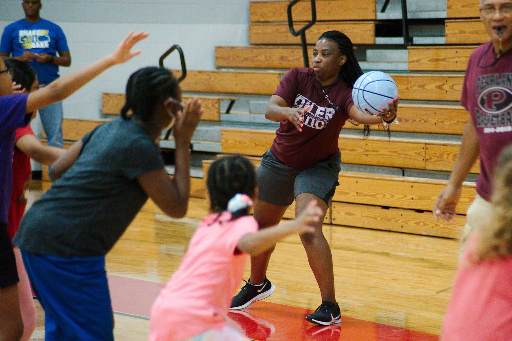 Pearland girls’ hoops camp in high gear