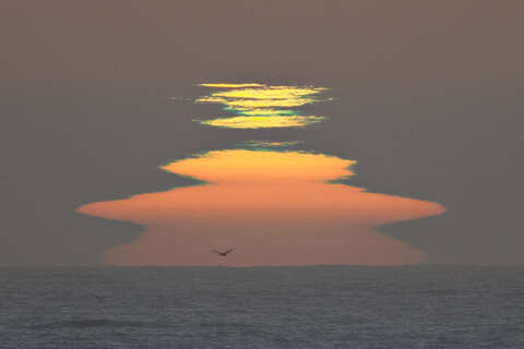Meteorologist captures rare 'green flash' in Half Moon Bay