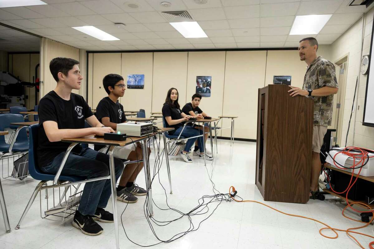 Woodlands High School JROTC team heads to Washington