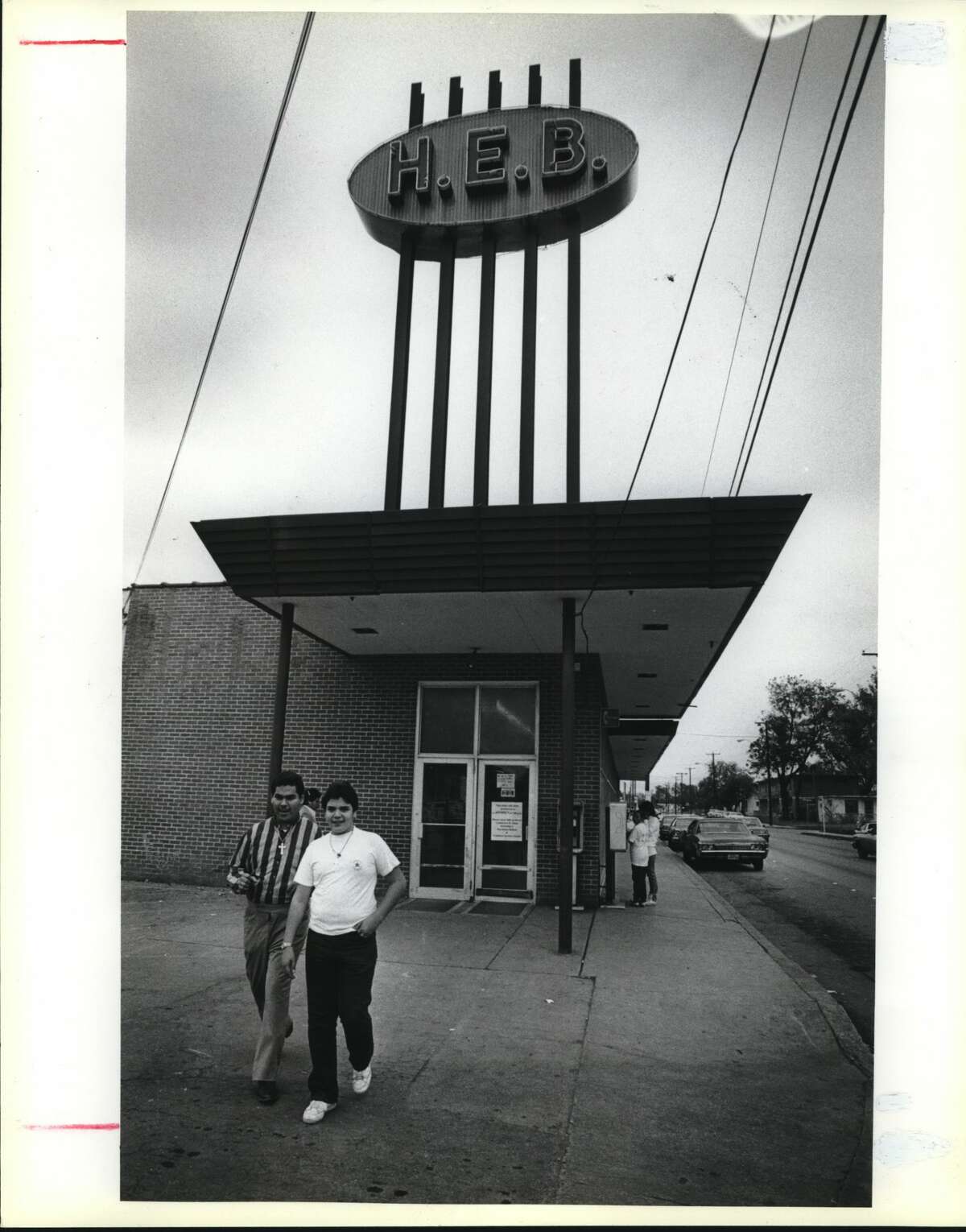 Photos: Time capsule images show what H-E-B looked like back in the day