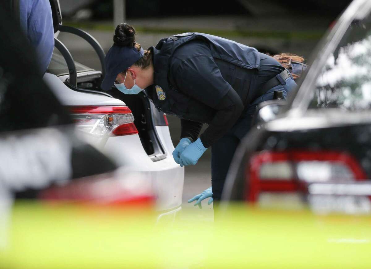 Body discovered in car trunk at Towne Plaza Apartments in Southwest Houston