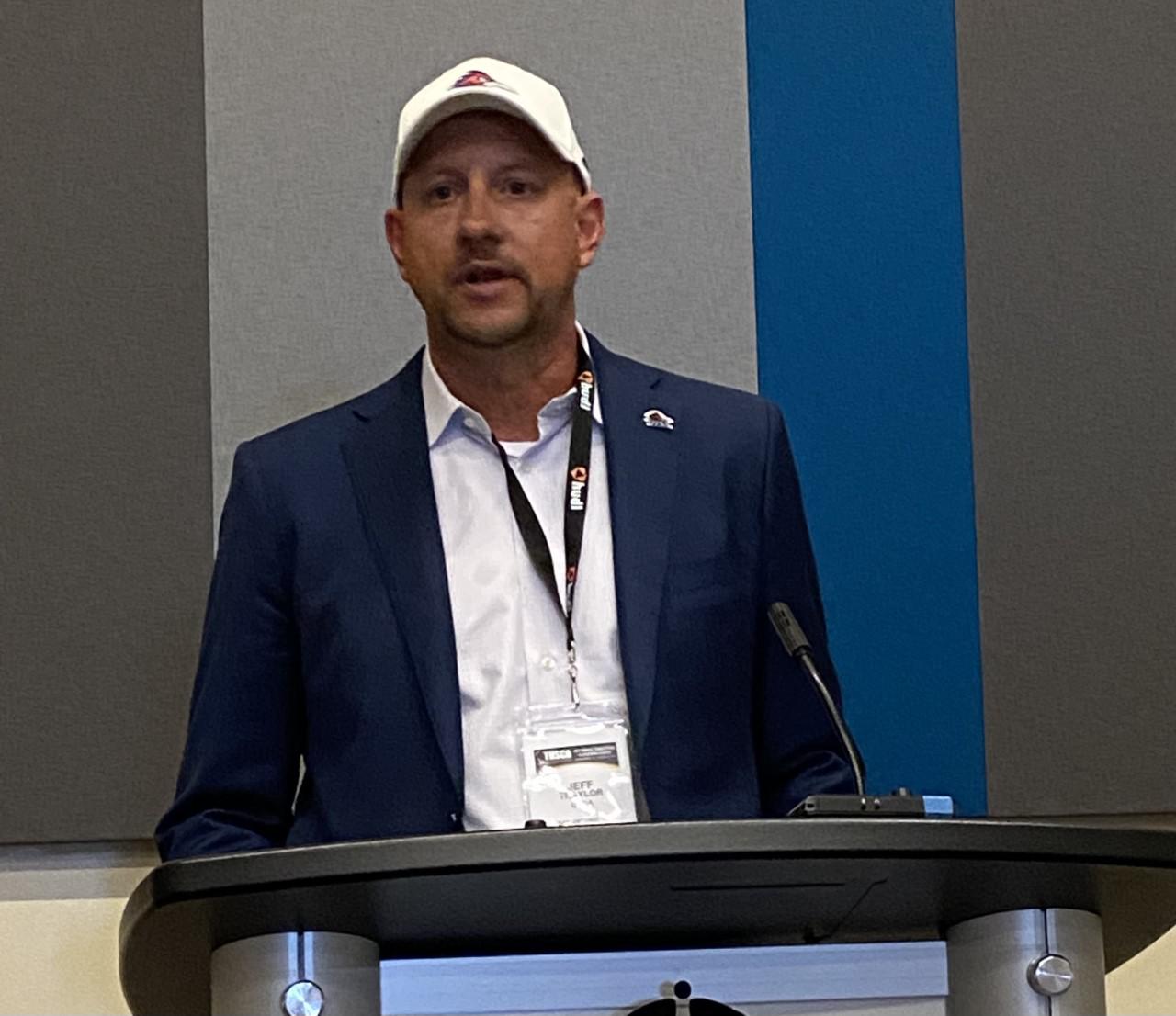 UTSA’s Traylor calls Wisdom a ‘hero’