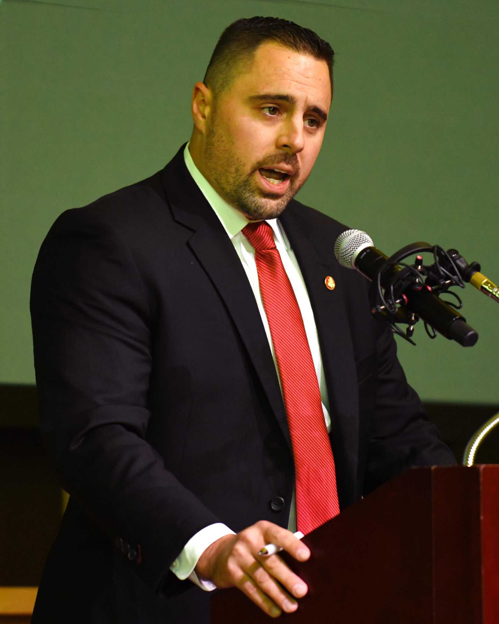 Former U.S. House candidate announces run for Norwalk mayor