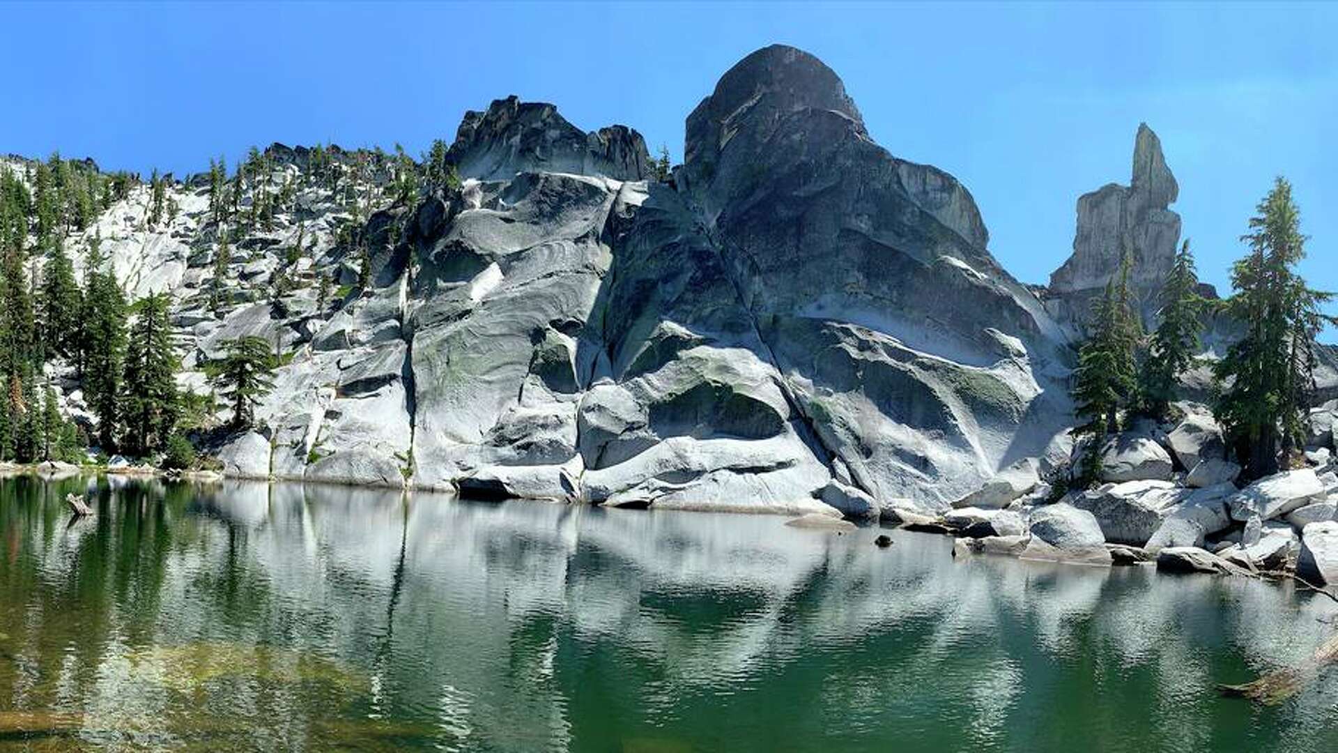 5 perfect lake hikes in California’s Russian Wilderness