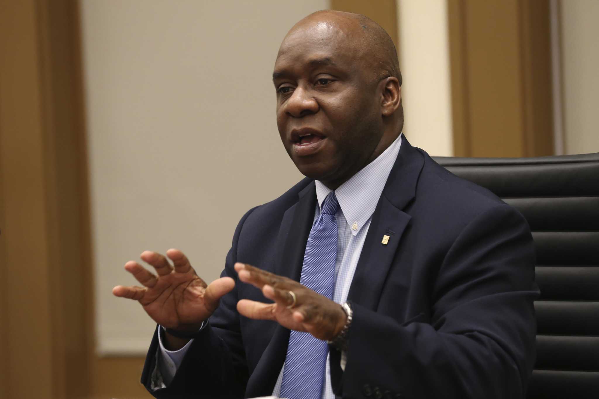 Metro Health hopes $100 H-E-B gift cards will sway vaccine holdouts