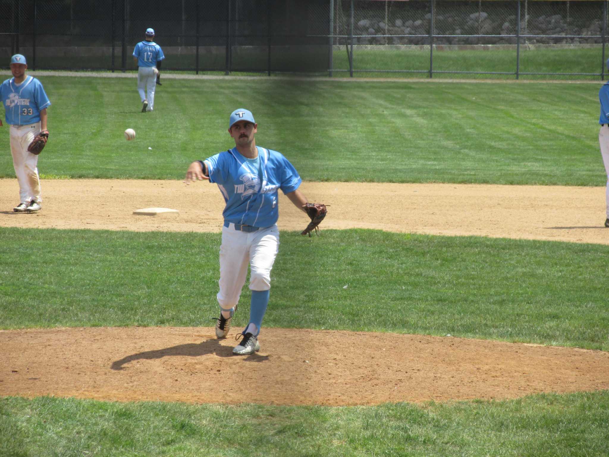 Twisters wrap up Tri-State playoff series win over Blasius