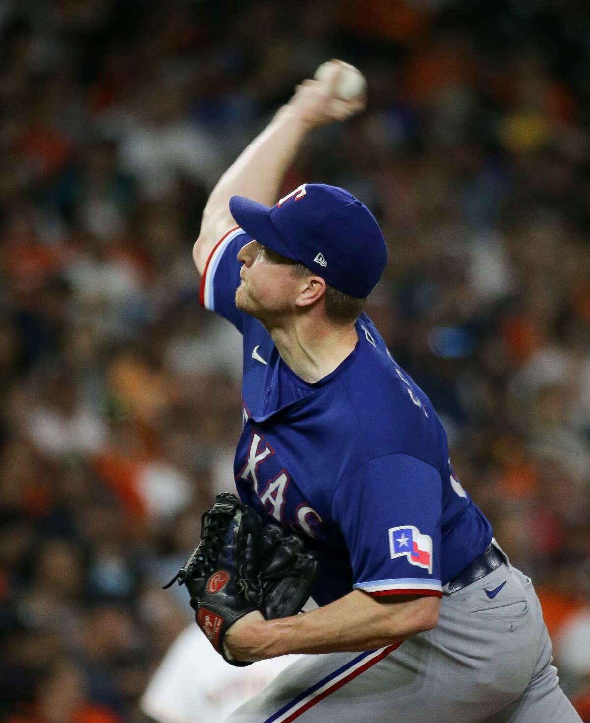 No-hitter bid comes up short in Astros' win over Rangers