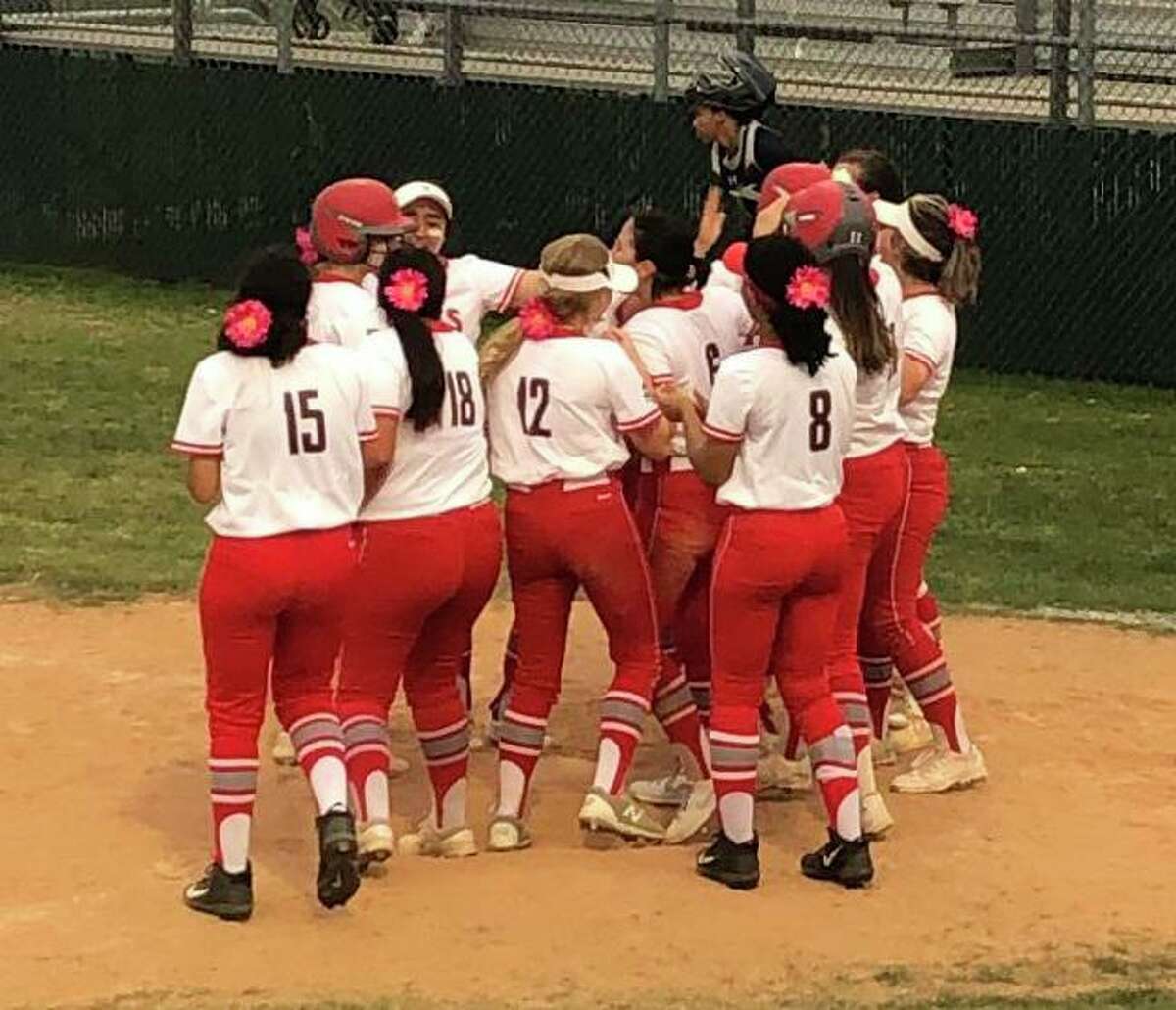 Kowalewski, Janik, Simmons among softball postseason honorees