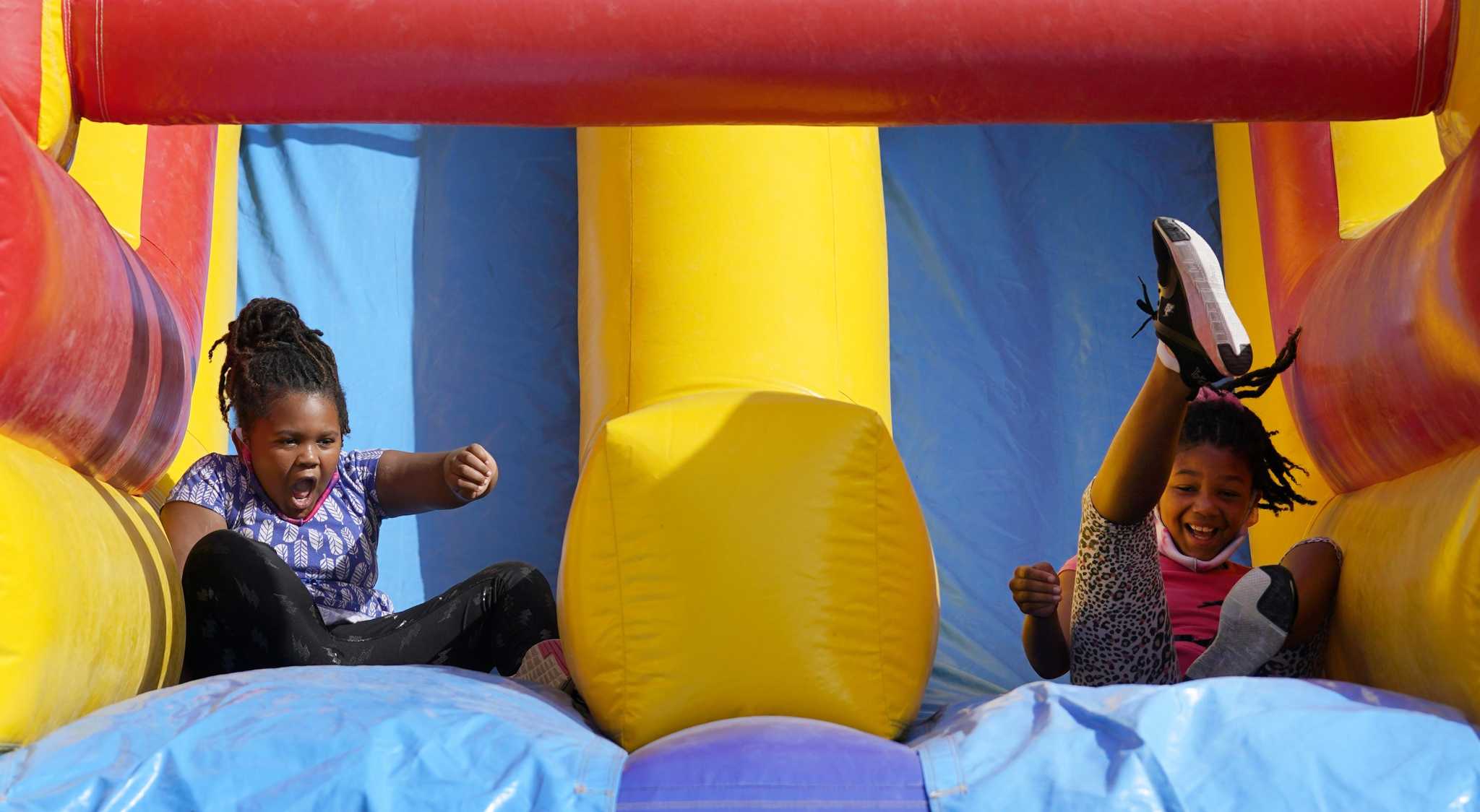 ‘It's a time for all people to come together’: Katy mosque hosts ...